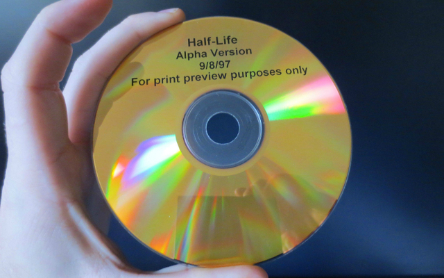 Footage Of Half-Life Alpha Build Surfaces - GameRevolution