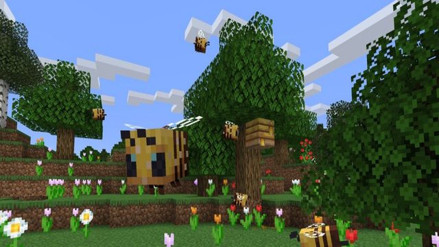 Minecraft Bees | Hives, Honeycombs, and getting stung - GameRevolution