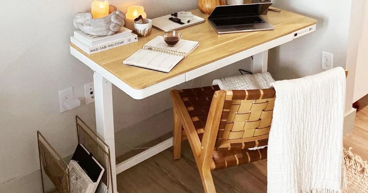 FlexiSpot Comhar EW8M Standing Desk Review - GameRevolution