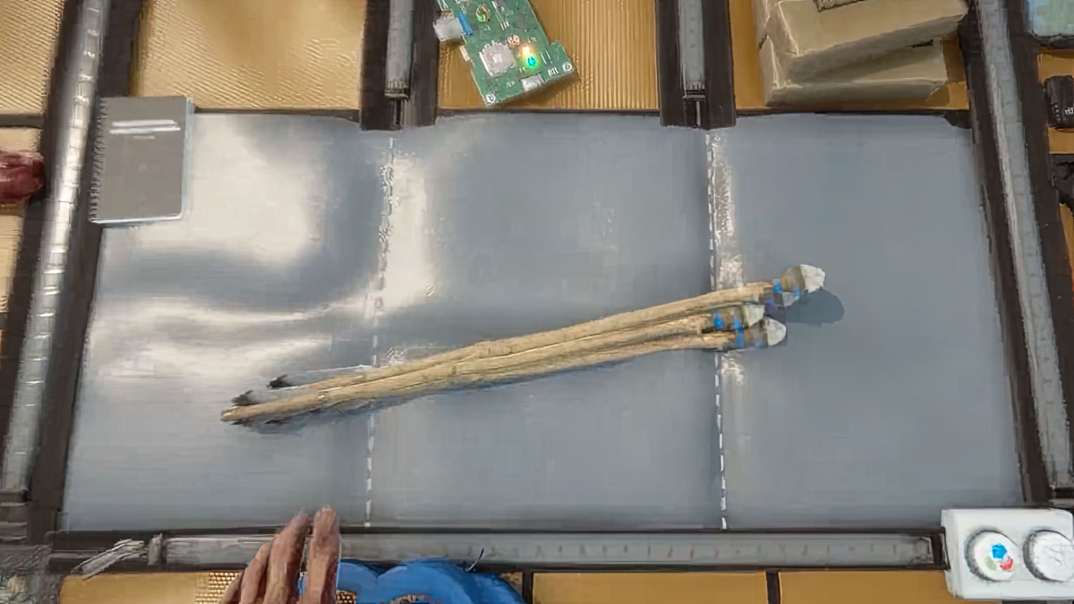 Sons of the Forest: How to Make Arrows and Bow - GameRevolution