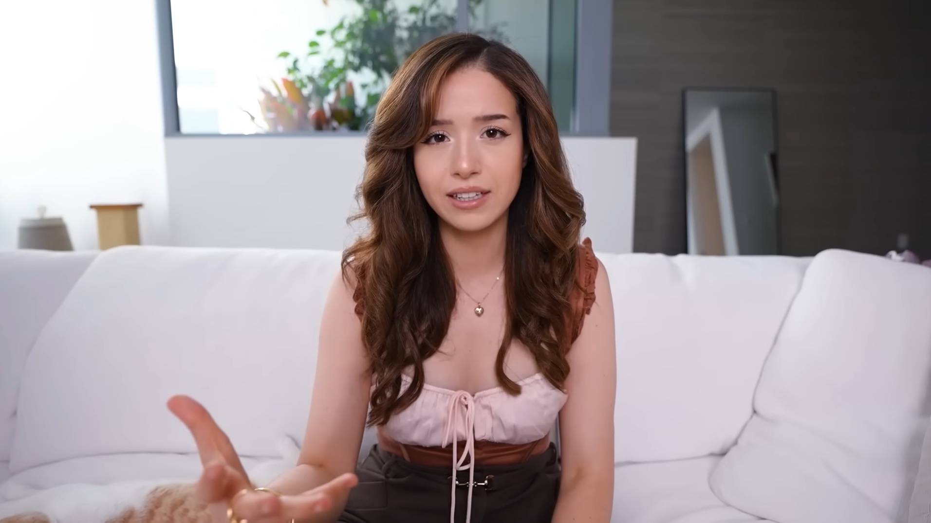 Pokimane Hits Back at NSFW Deepfake Supporters After Atrioc Drama - GameRevolution