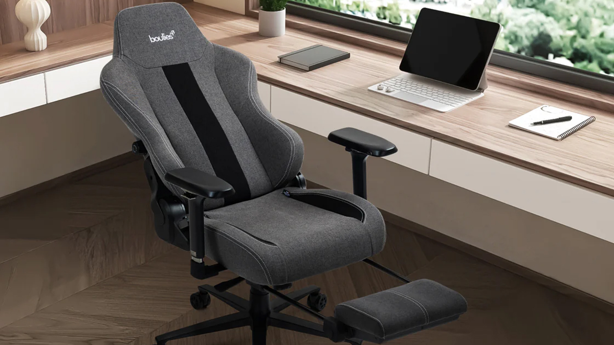 Boulies Master Rex Chair Review - GameRevolution