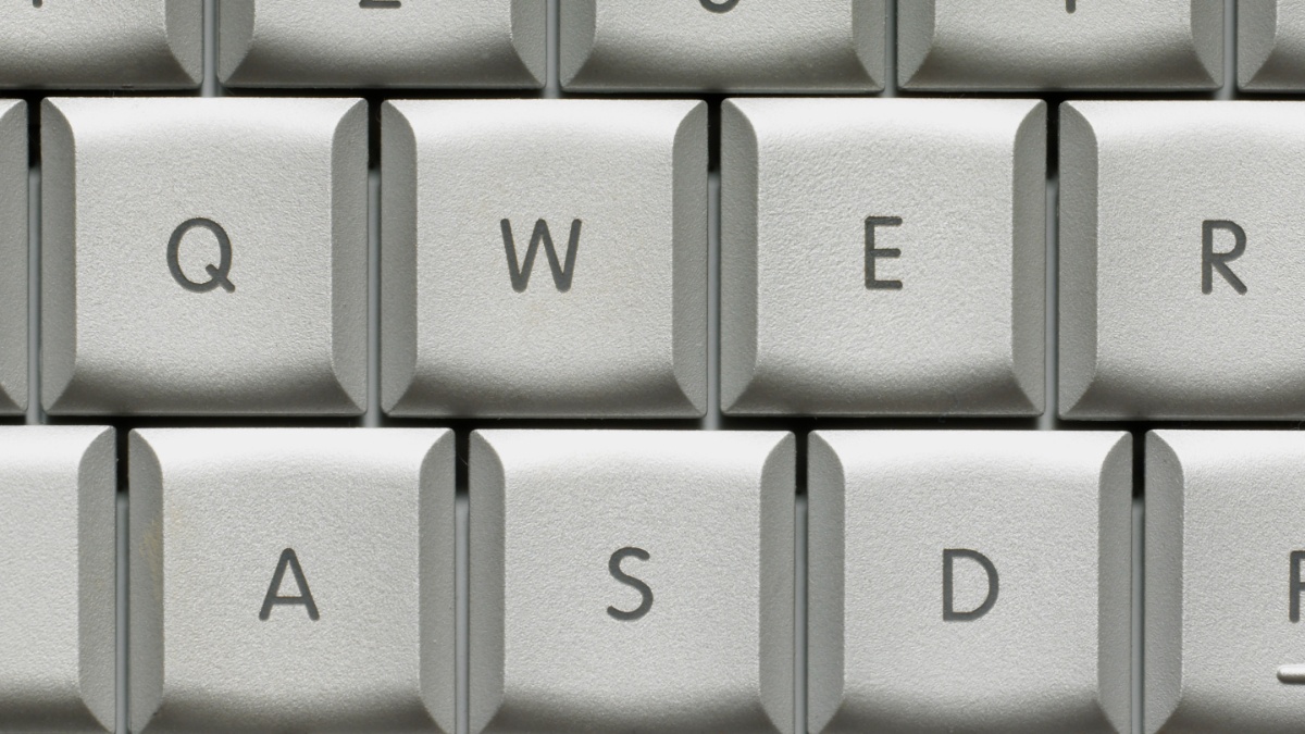 Foot Keyboard Makes Games Playable With Feet - GameRevolution